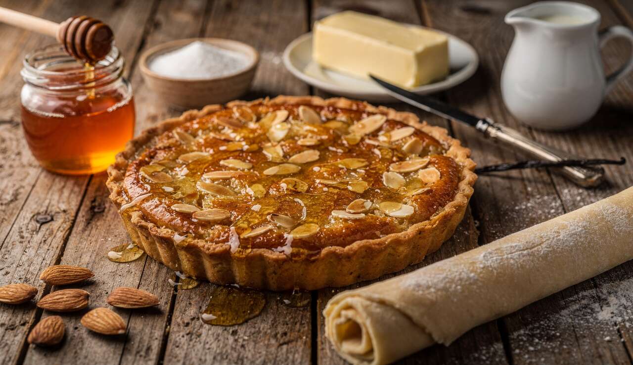 Recette de tarte sucrée au miel et amandes